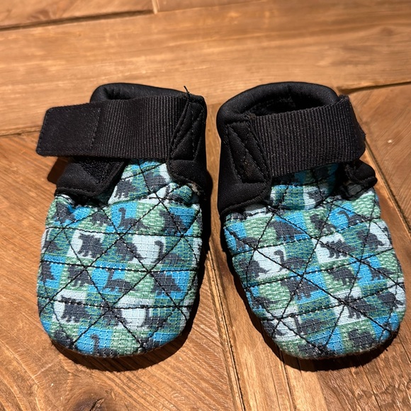 Teva | Shoes | Teva Baby Velcro Booties Size2 Dinosaur Pattern | Poshmark